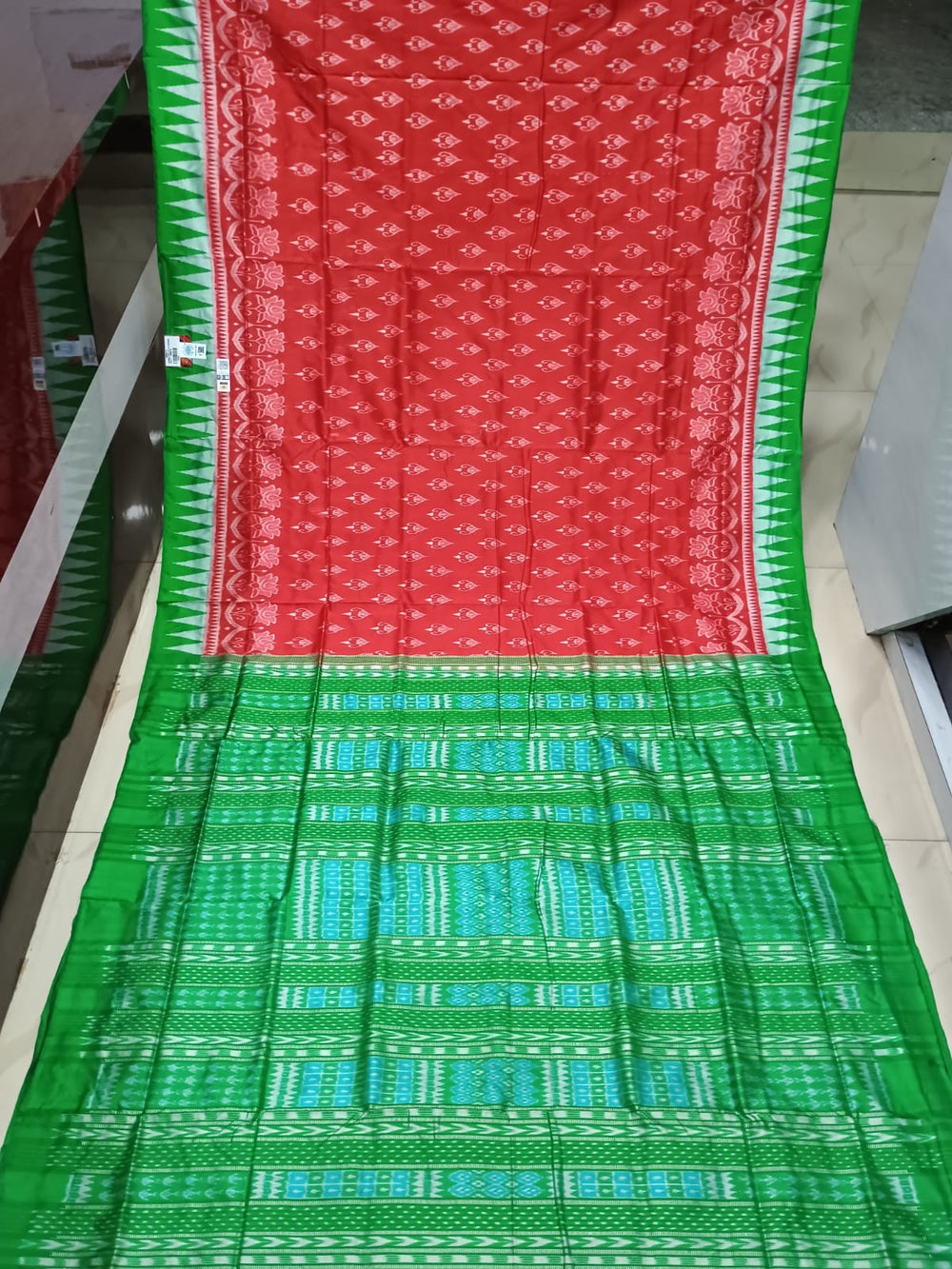Red Green Leaf Ek Chandia Sambalpuri Silk Saree